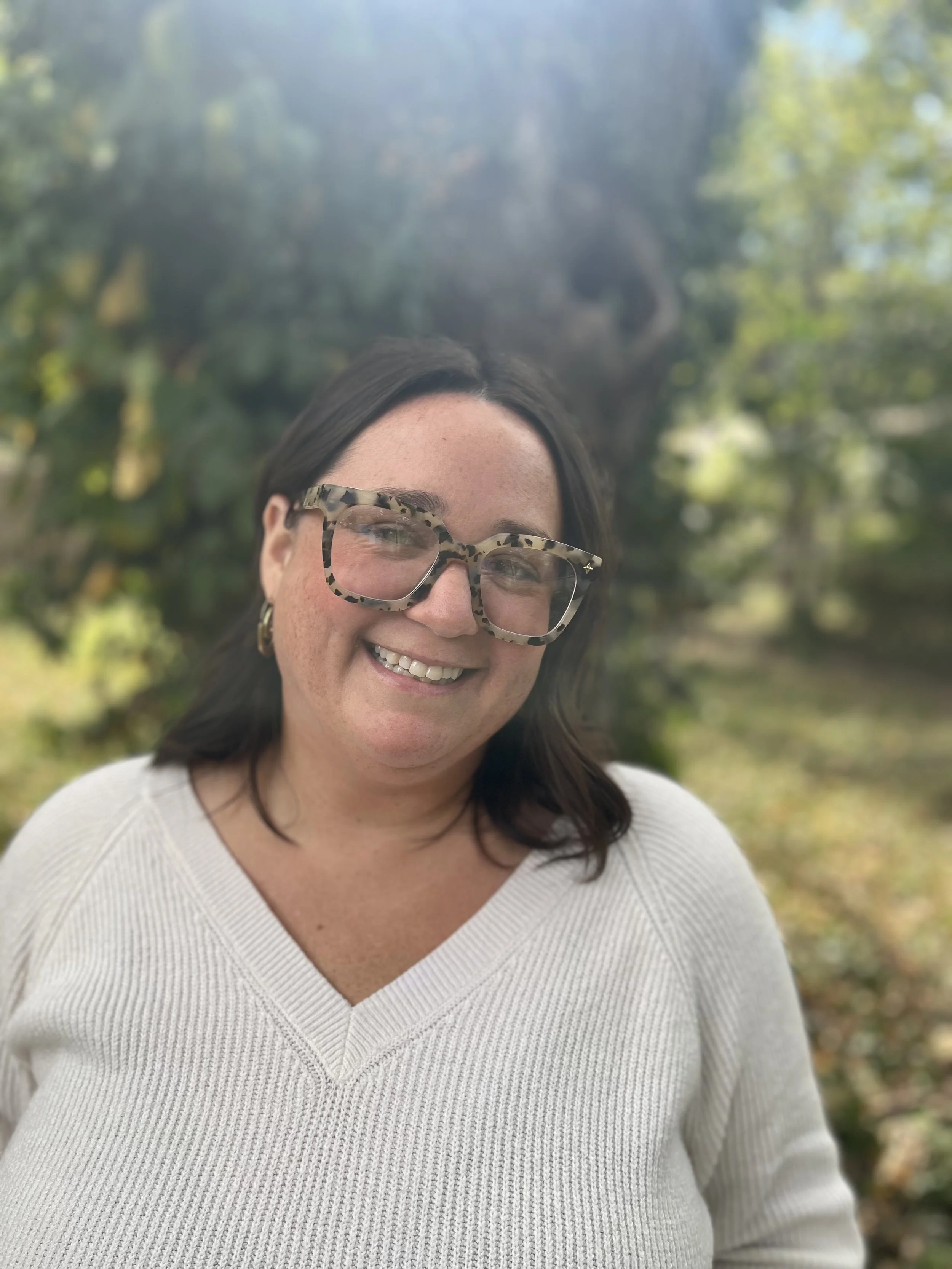 Kat Willis | Kansas City Graduate Student Therapist with Friends ...