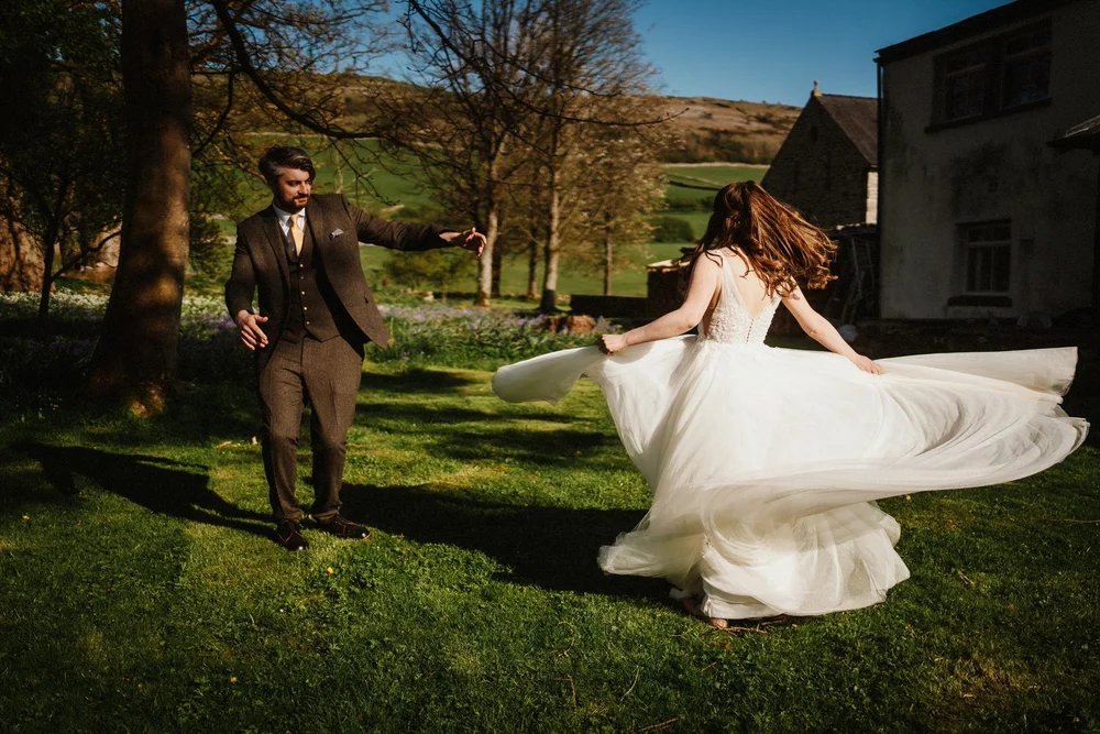 Master Wedding Poses: Top 6 Tips for Stunning Portraits — Andrew Heeley ...
