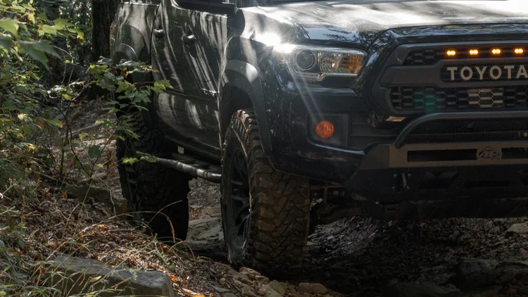 Cali Raised LED Step Edition Rock Sliders Review | Overlandaholic