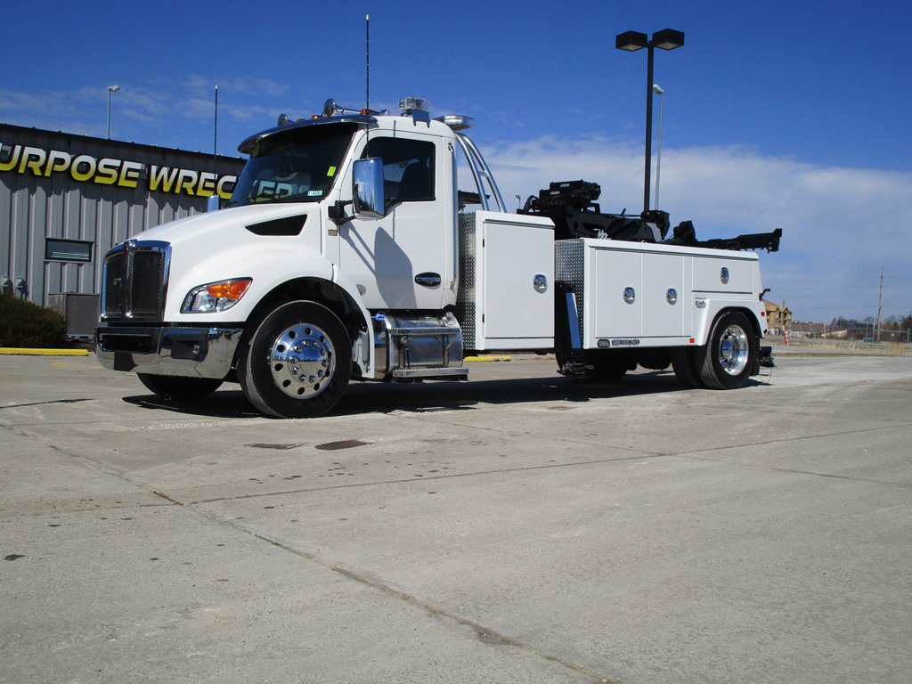 One Owner Auction - Purpose Wrecker Sales — Blackmon Auctions