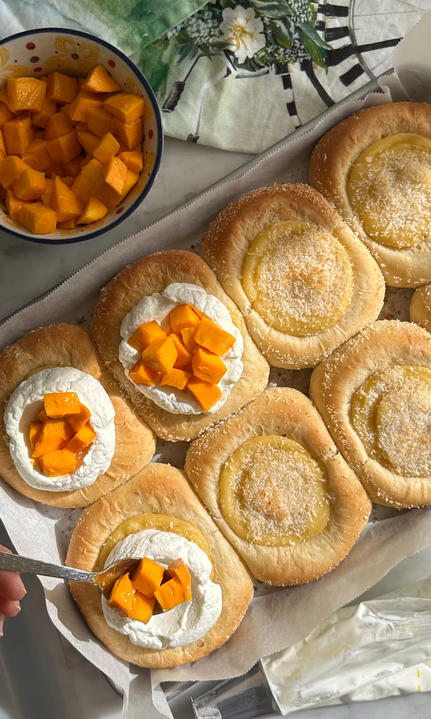 Mango Buns