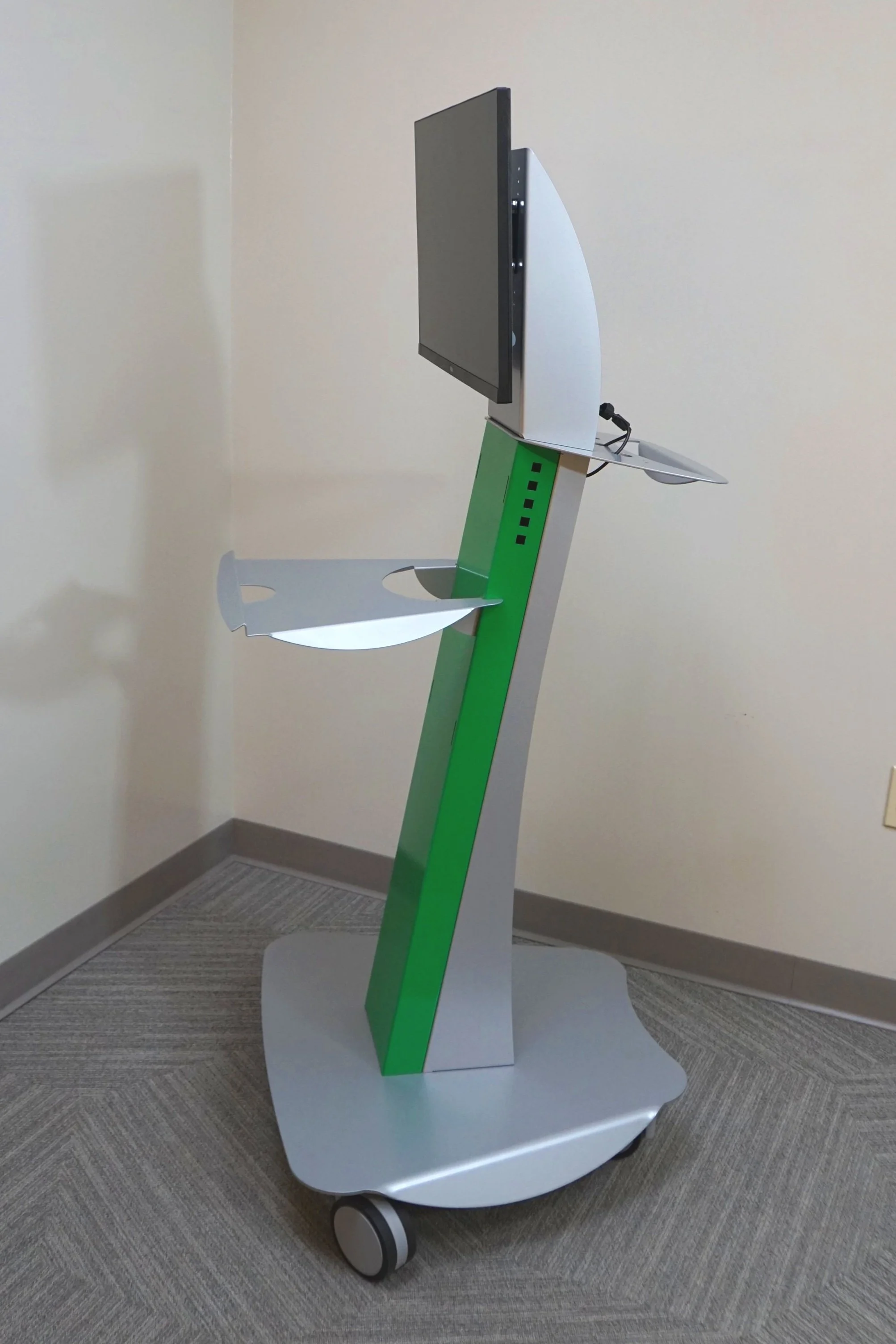 Mobile, Battery-Powered Monitor Stands — August Berres