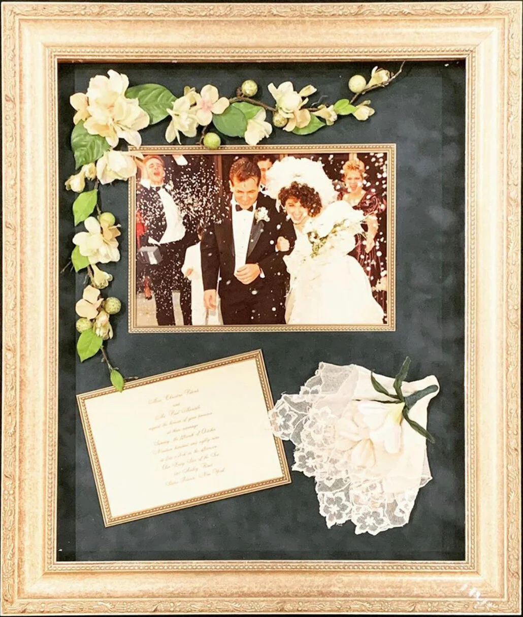 Frantic Framers |Custom Picture Framing | Printing | Art Supplies