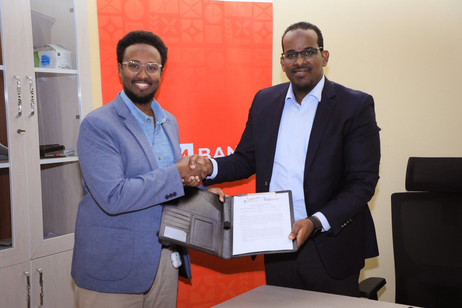 Shaqodoon and SomBank Collaborate to Empower Somali Entrepreneurs ...