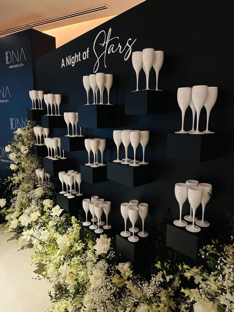 Champagne Wall — ESTILO & CO