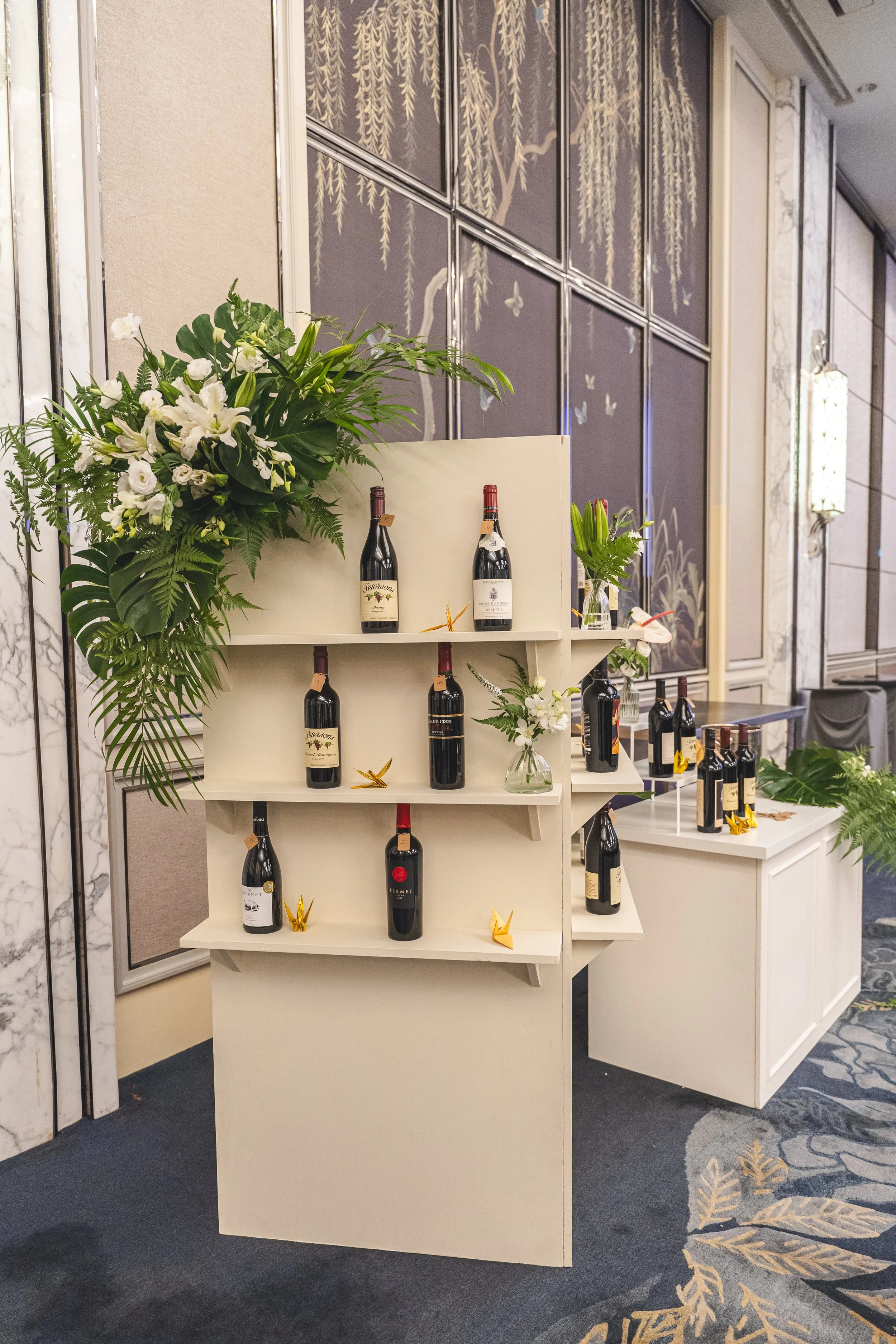 Champagne Wall — ESTILO & CO