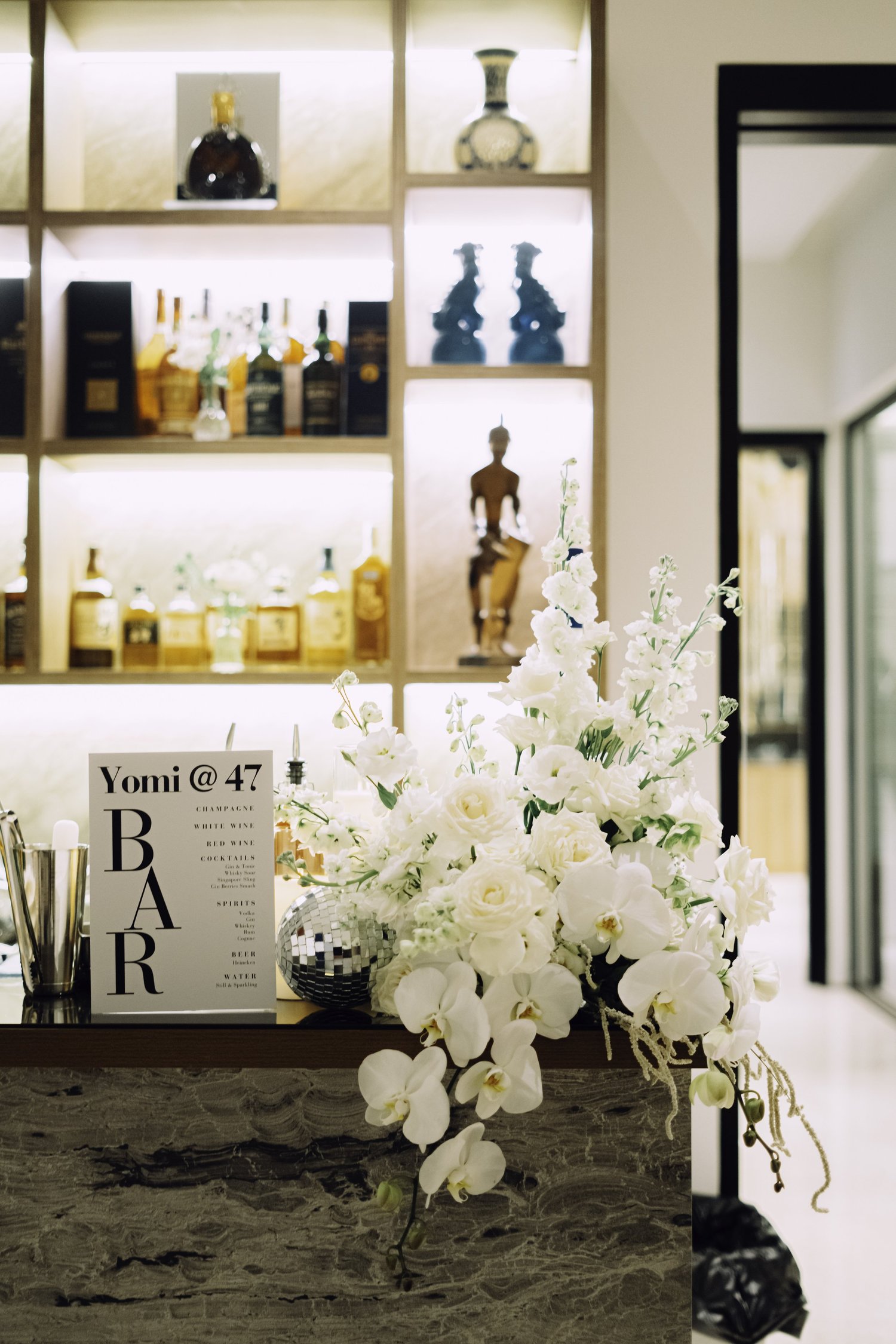 A Bar Styling with Exquisite Floral Styling — ESTILO & CO