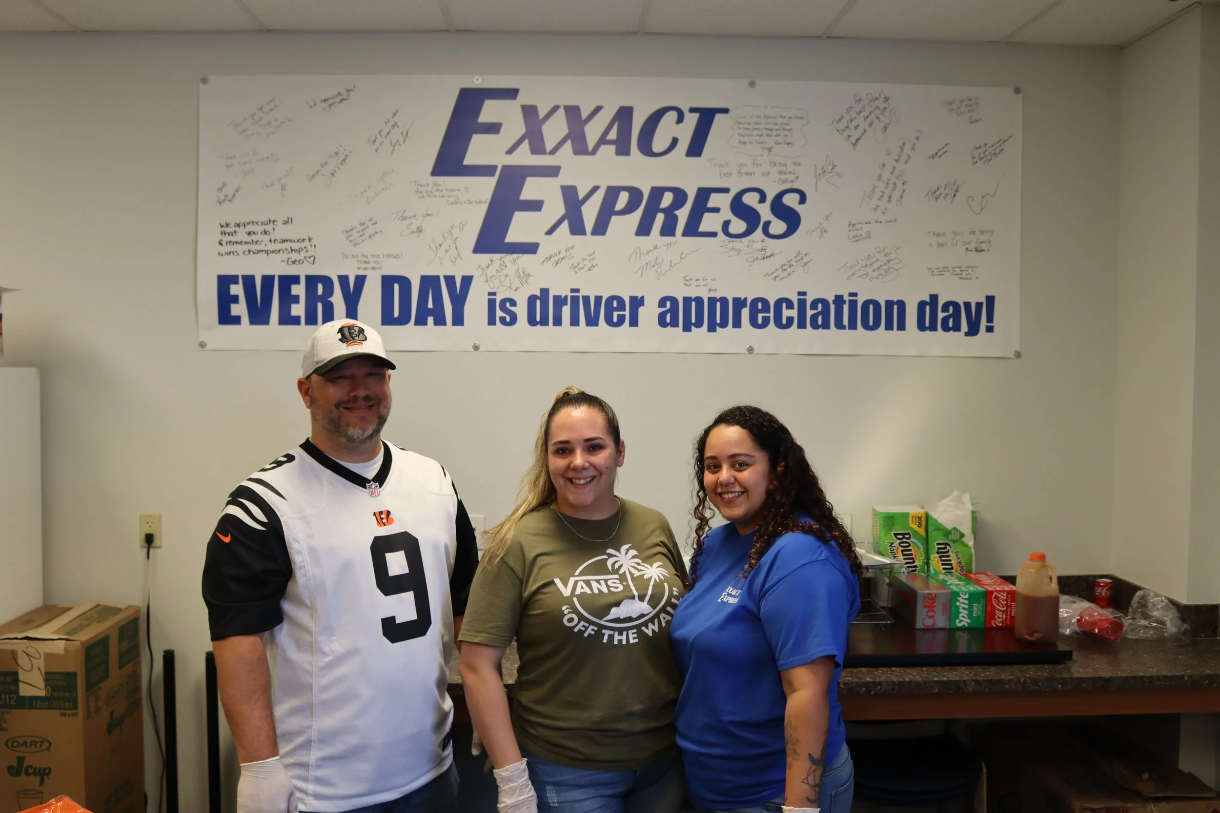 Exxact Express - Trucking Company