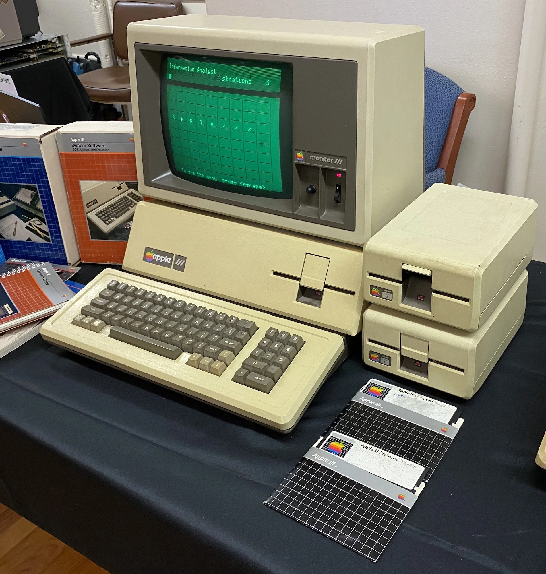 The Apple IIe Computers Of Significant History Part 2 Userlandia The Apple IIe Computers Of Significant History Part 2 Userlandia