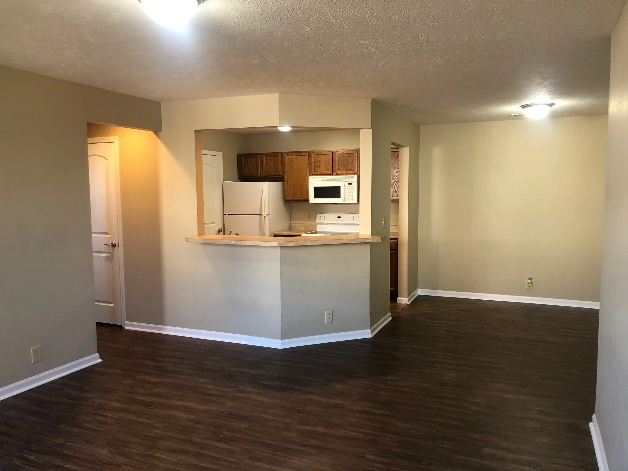 Beeson Court Apartments — M.R. Builder, LLC