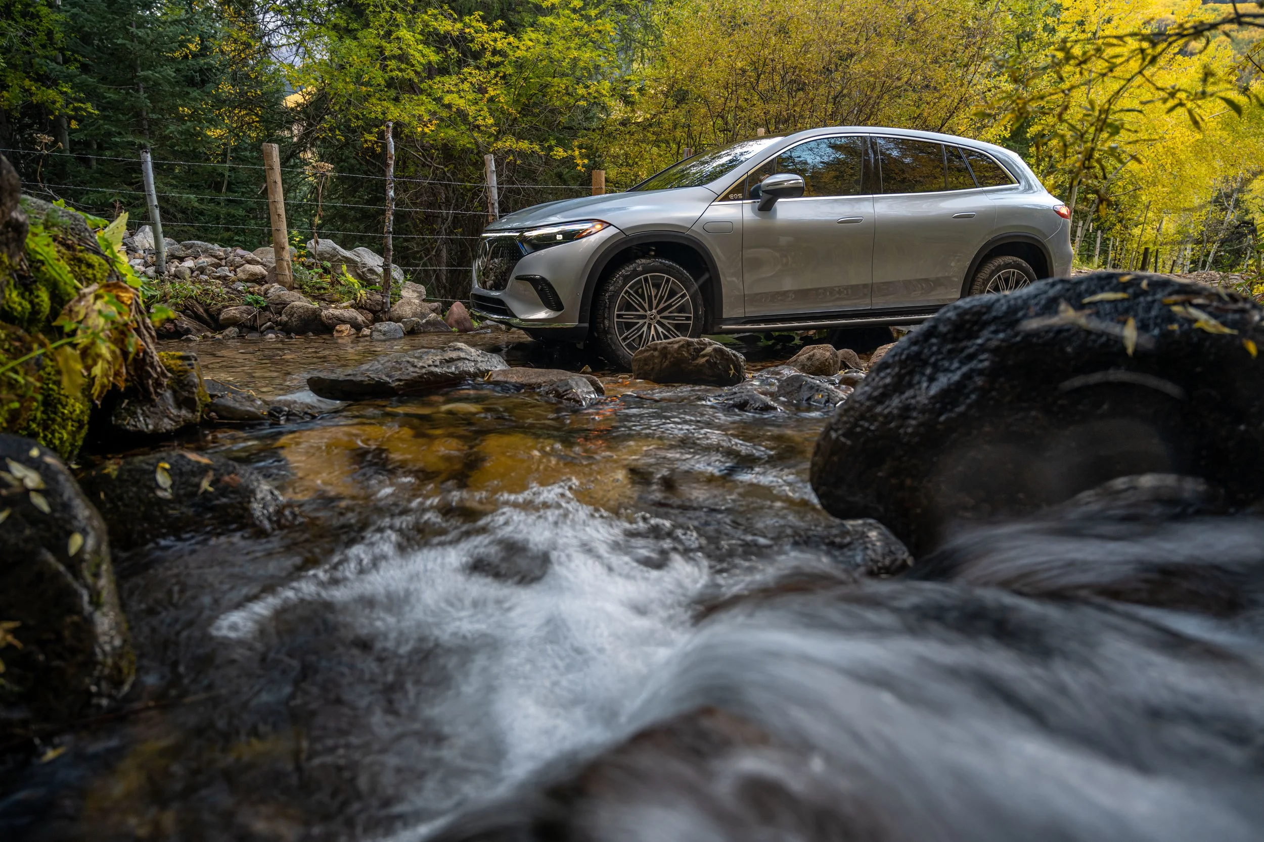 Review | Mercedes EQS SUV - Big electric SUV goes to the top of the ...