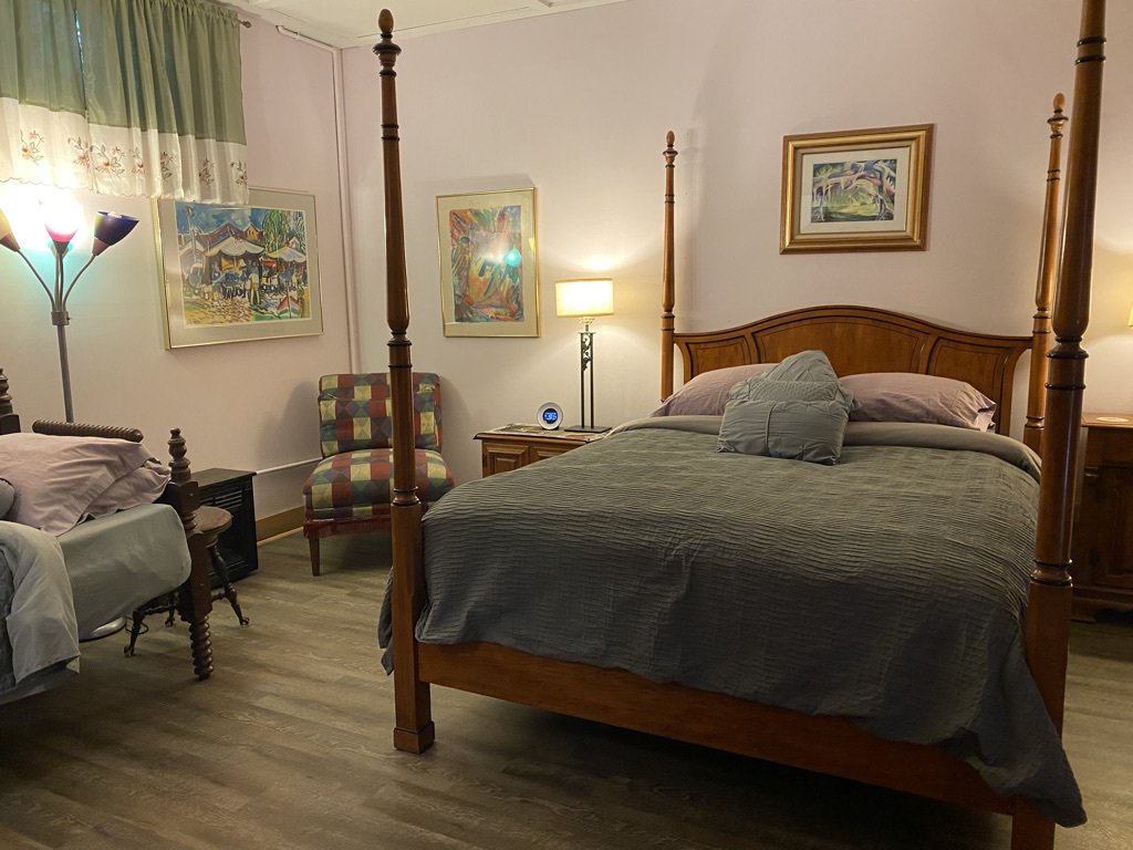 Equestrian Room — Tortuga Inn