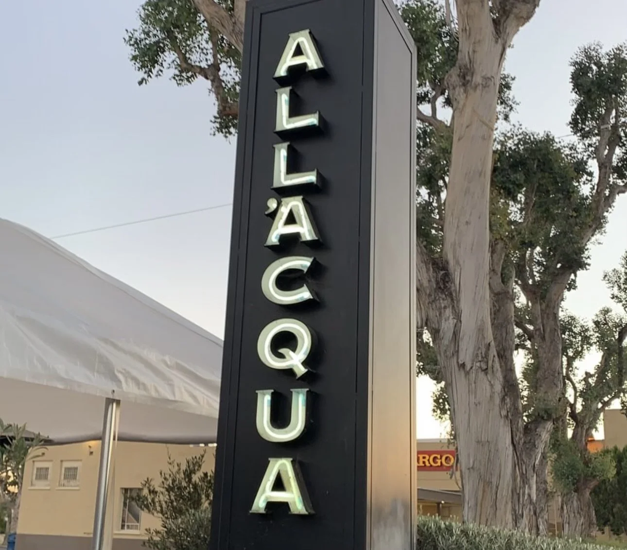 ABOUT — All'acqua