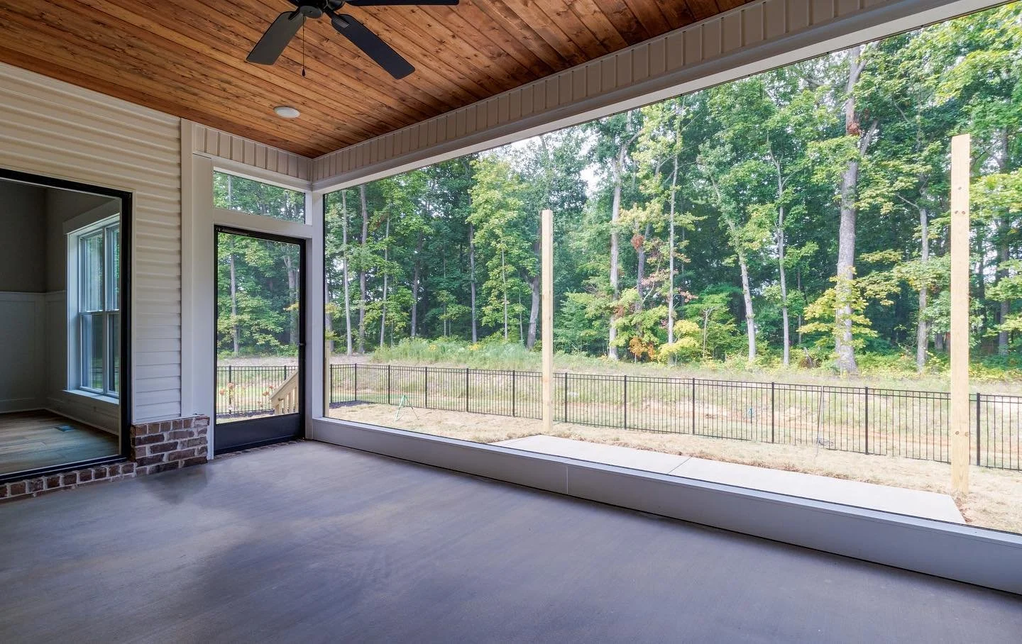 SCREENEZE | No-Spline Screen Porch Systems