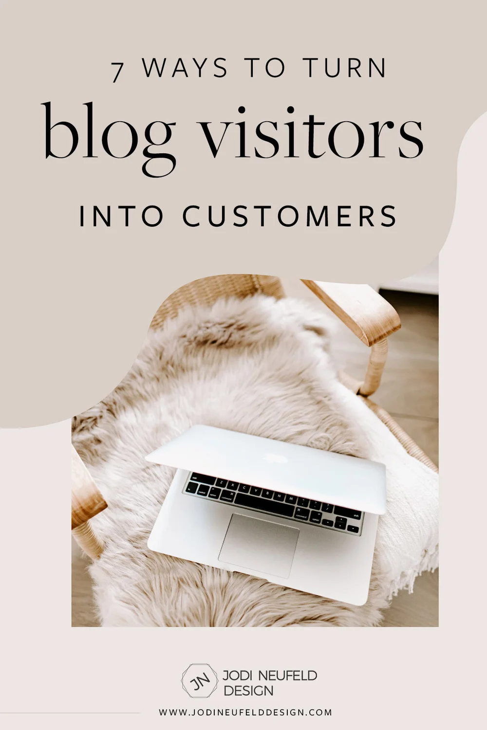 7 ways to turn blog visitors into customers