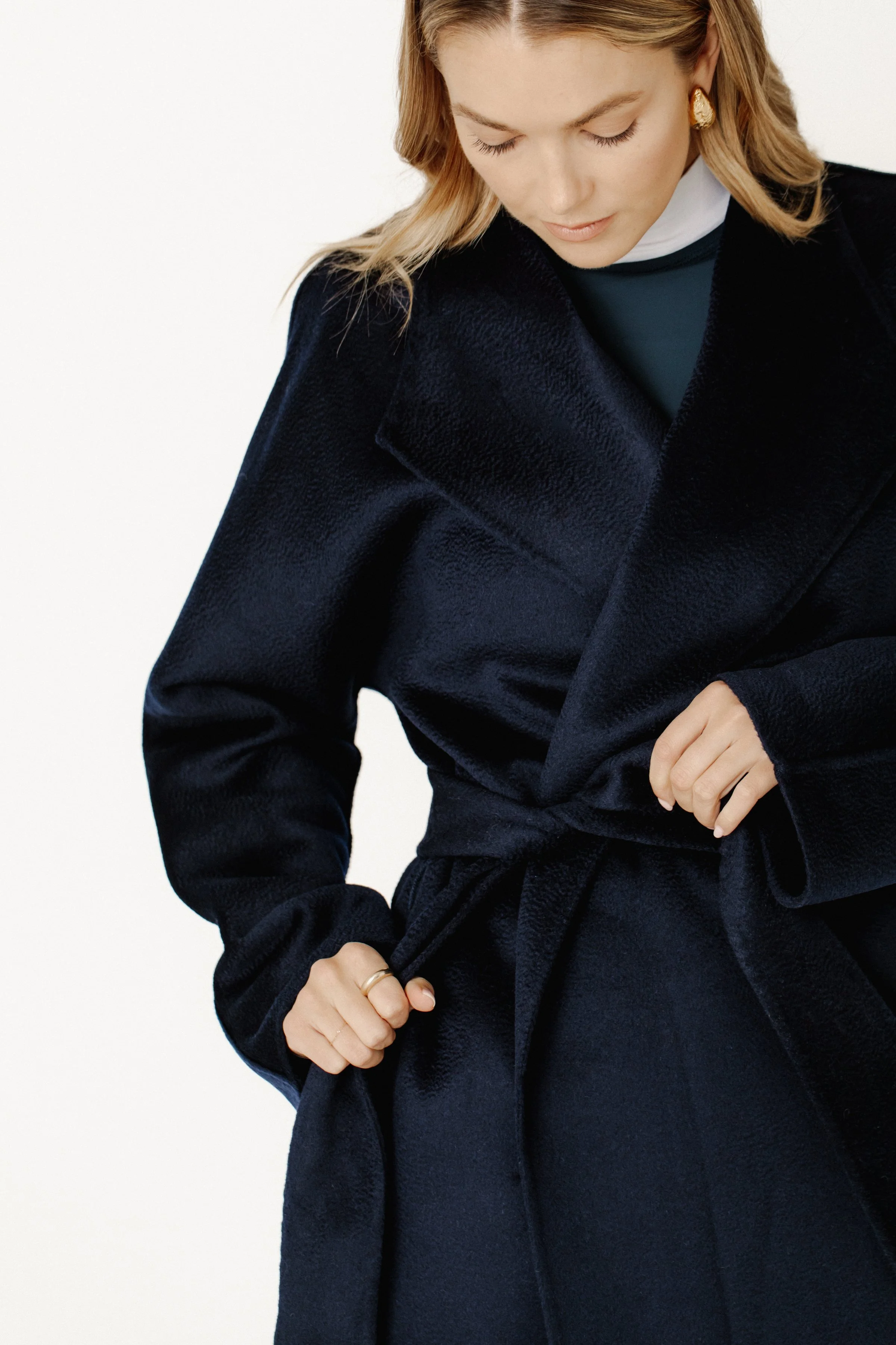 "Discover Premium Organic Cashmere Outerwear for Women | Heather Lynn ...