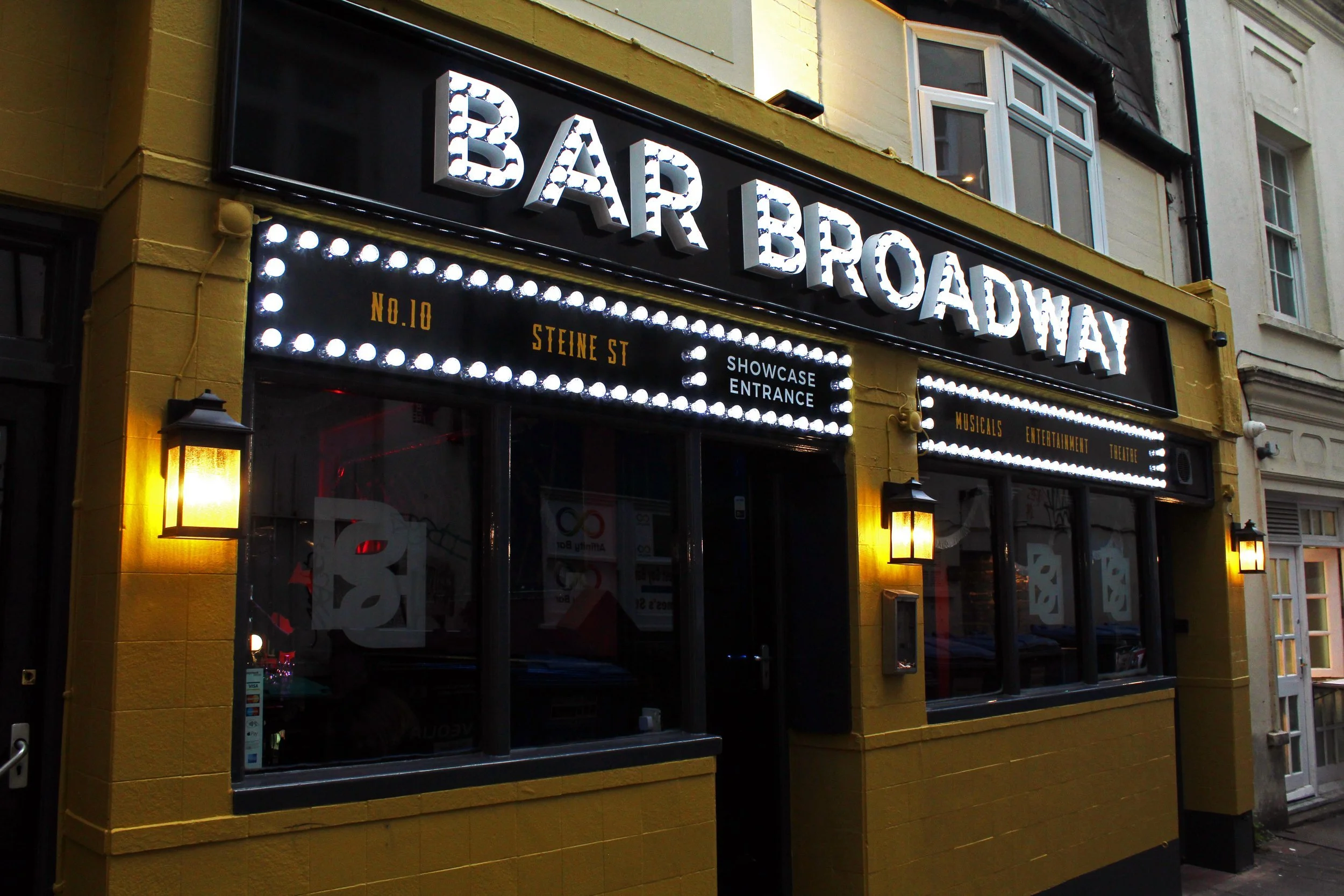 Bar Broadway