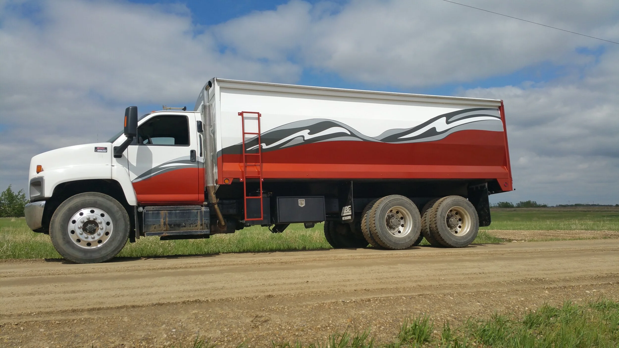 Grain and Silage Boxes — Alberta Box Centre Inc