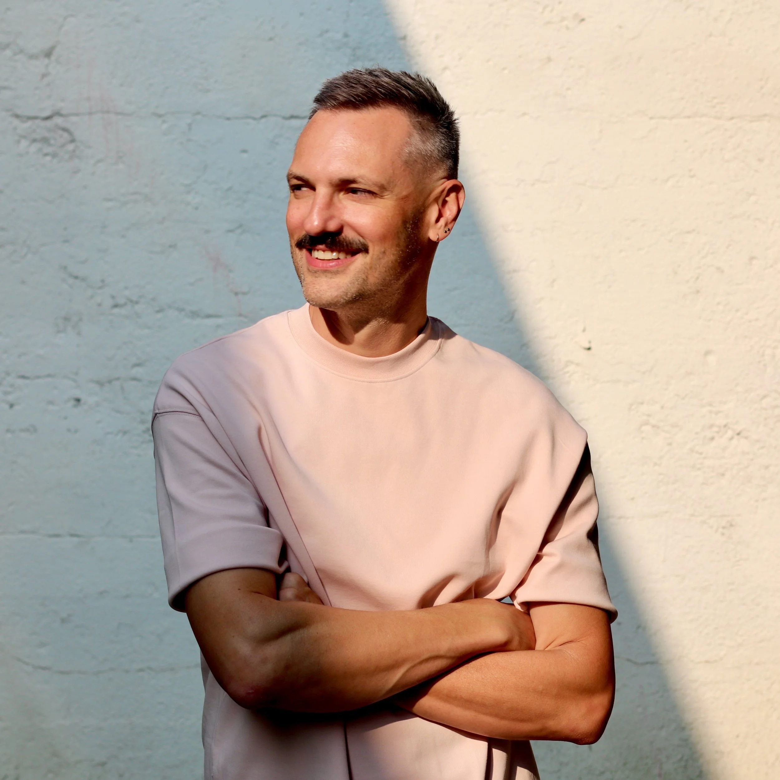 Davin Youngs | Singer & Sound Healing Artist | Chicago, IL, USA — Davin ...