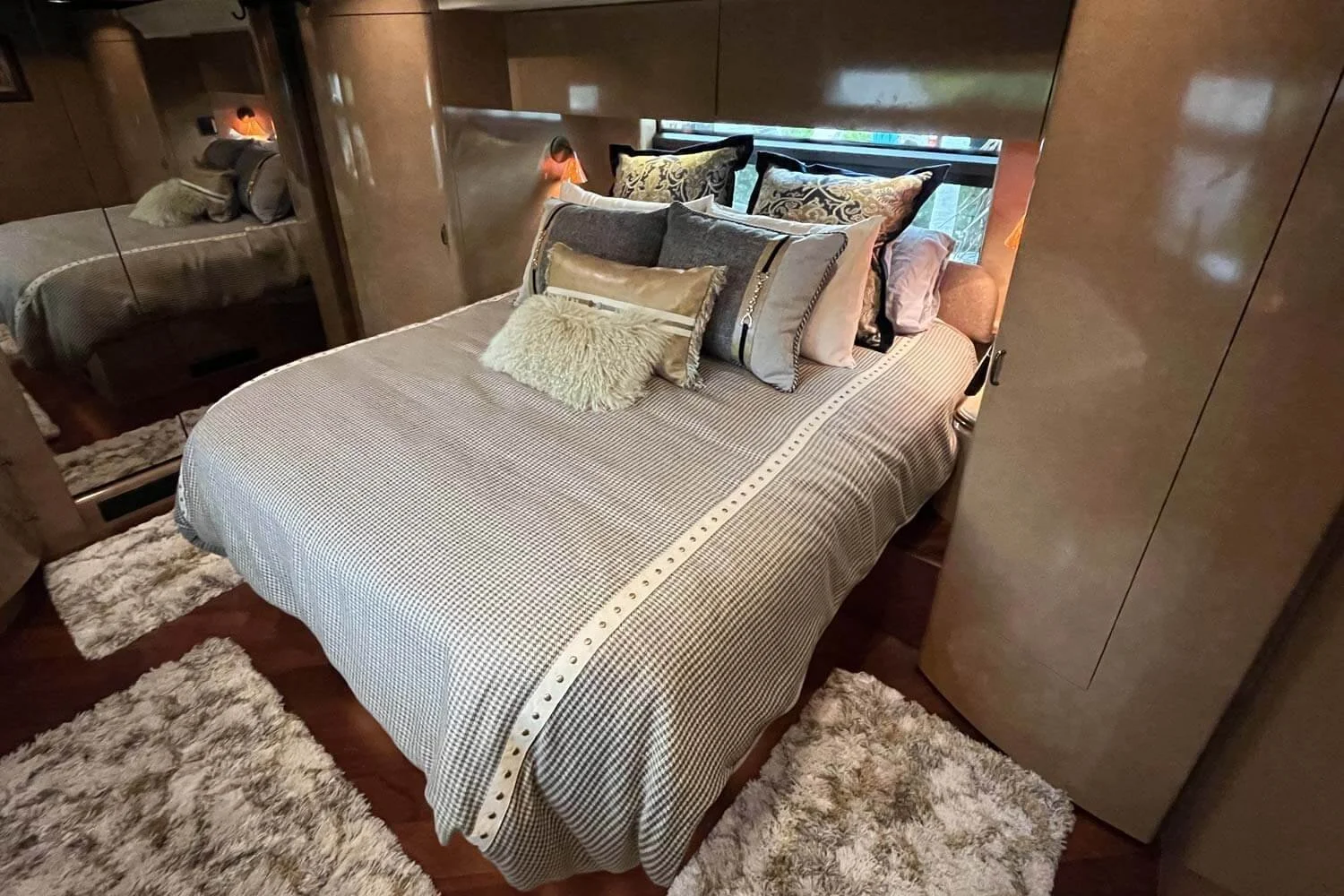 Home | JLH Coachworks