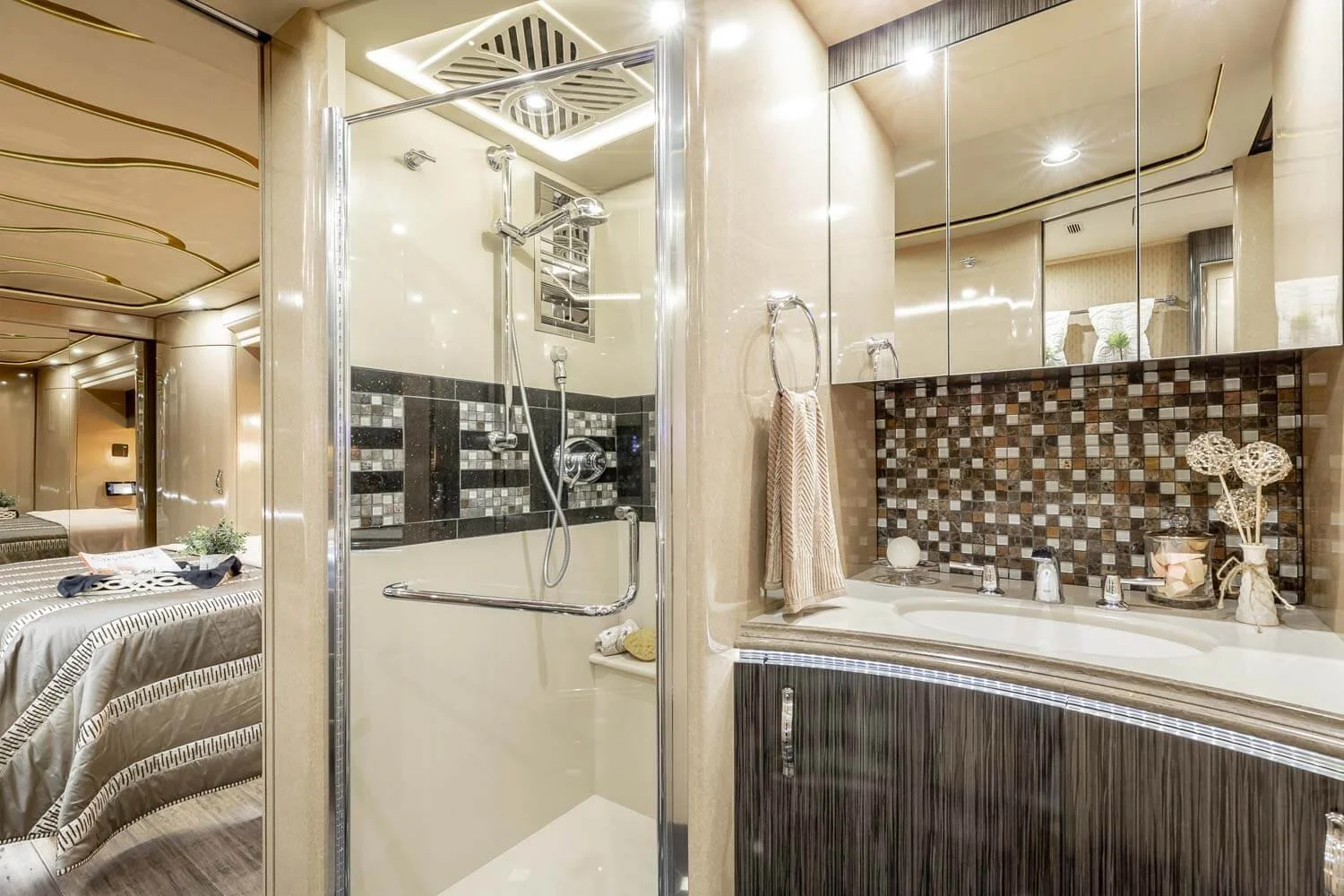 Home | JLH Coachworks