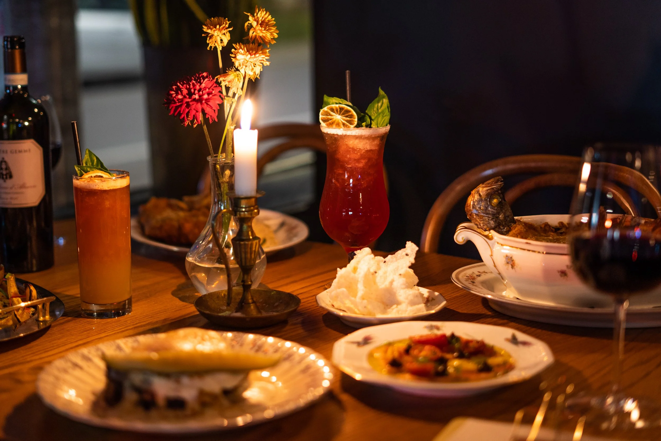 Le Poisson Bleu - Fish. Drinks. Family.