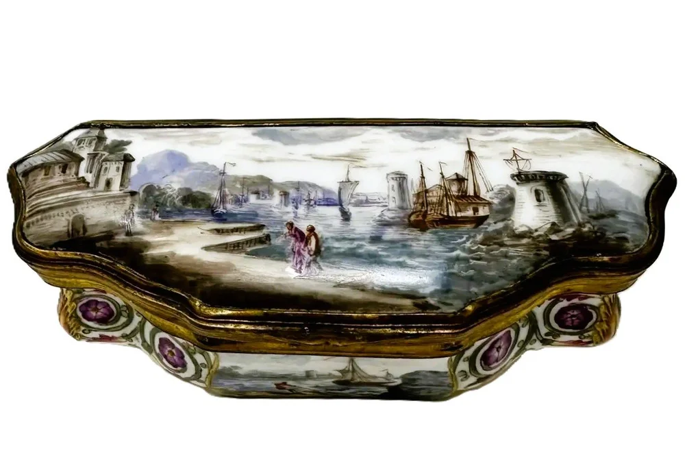 Unveiling Elegance: The History and Collectibility of Jewelry Boxes ...