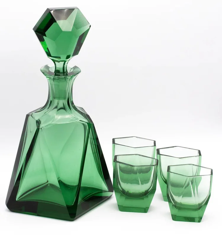 Timeless Elegance: 19th and 20th Century Vintage Glassware History and ...