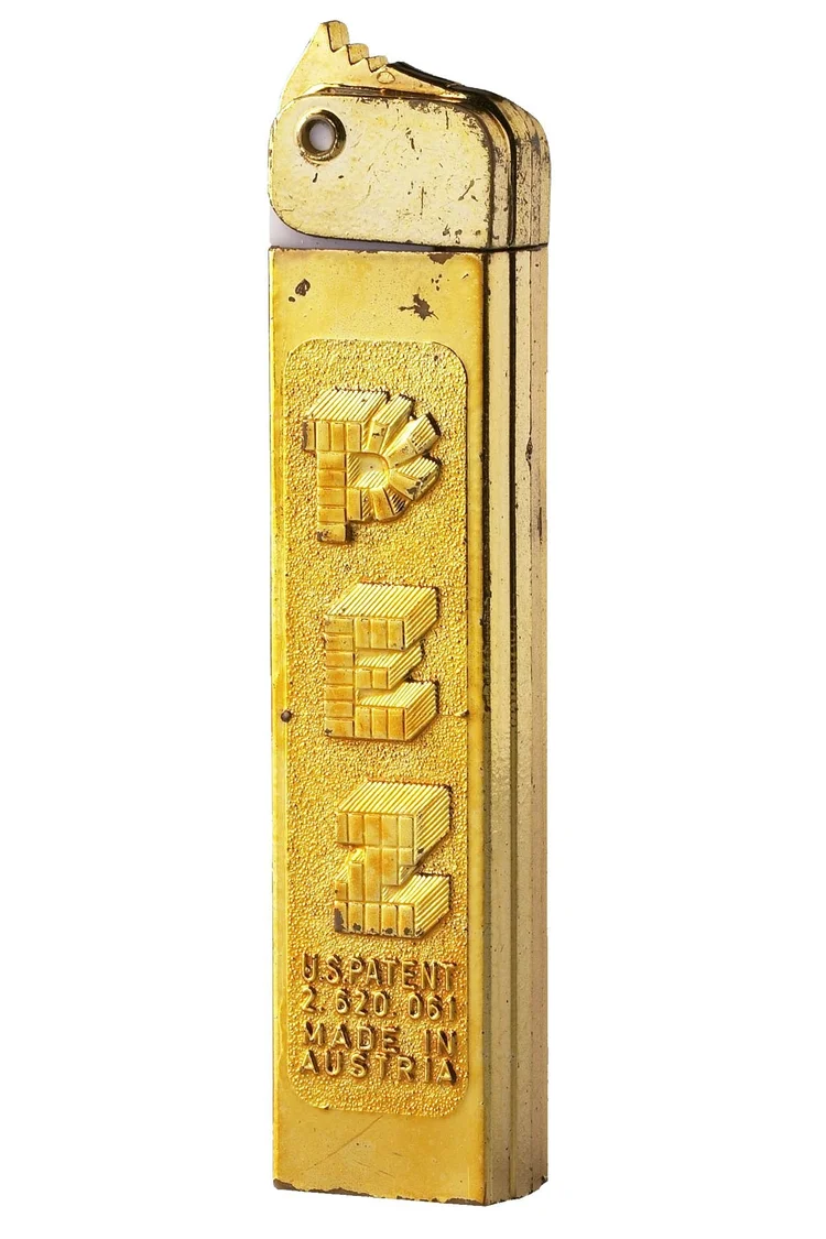 Pez Dispensers: From Novelty to Iconic Collectibles — Vintage Virtue