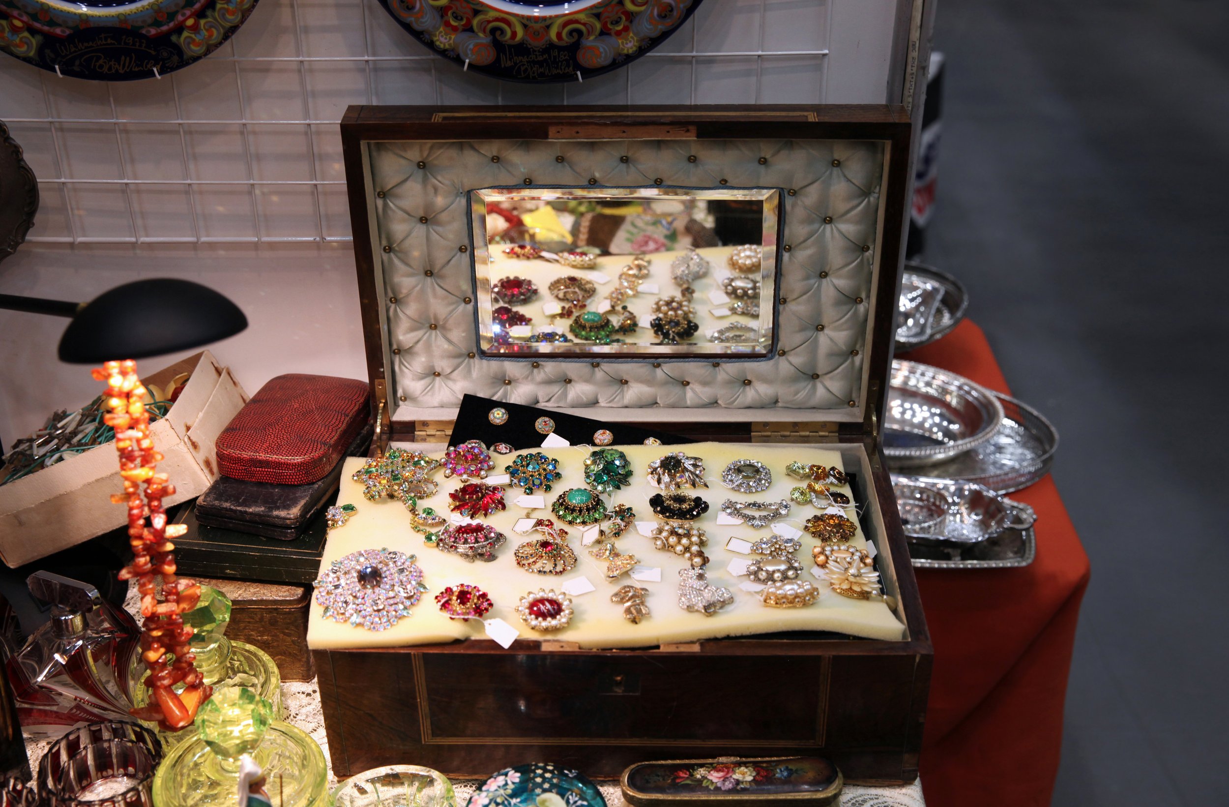 Unveiling Elegance: The History and Collectibility of Jewelry Boxes ...