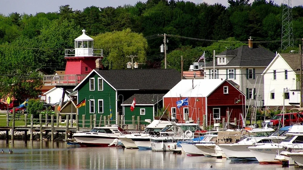 Two Rivers Area — Still Bend | The Bernard and Fern Schwartz House