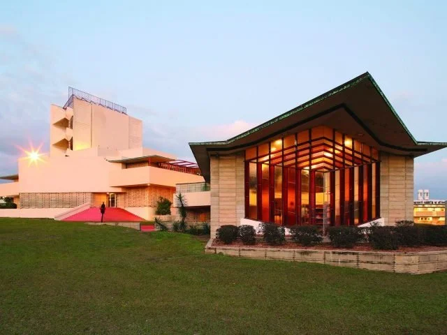 Wright Public Sites — Still Bend | The Bernard and Fern Schwartz House