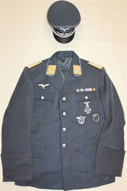 Colonel Klink & Sergeant Shultz (Hogans Heros): — The Military Mark