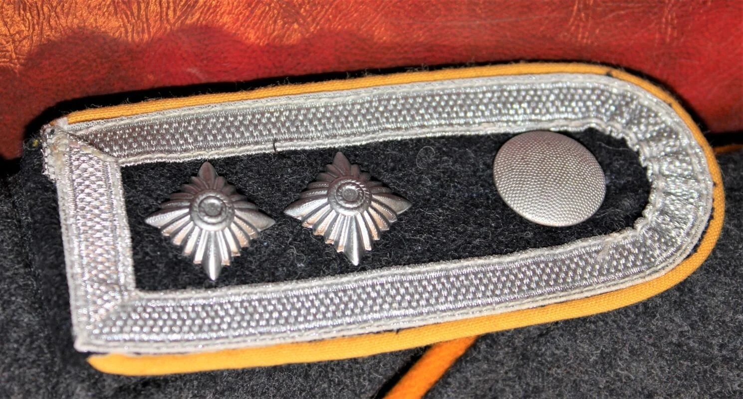 Colonel Klink & Sergeant Shultz (Hogans Heros): — The Military Mark