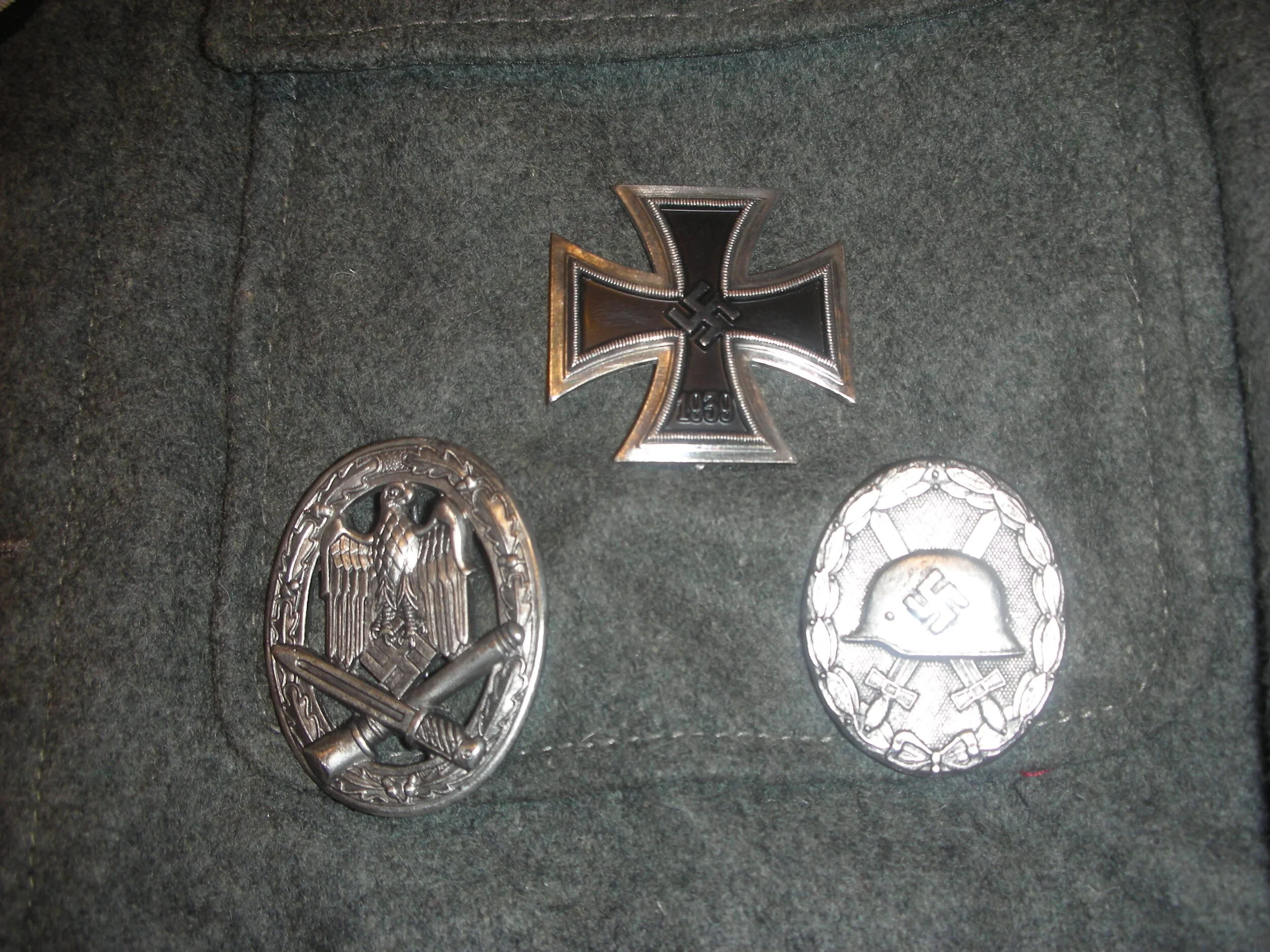 Waffen-SS Foreign Volunteers: — The Military Mark