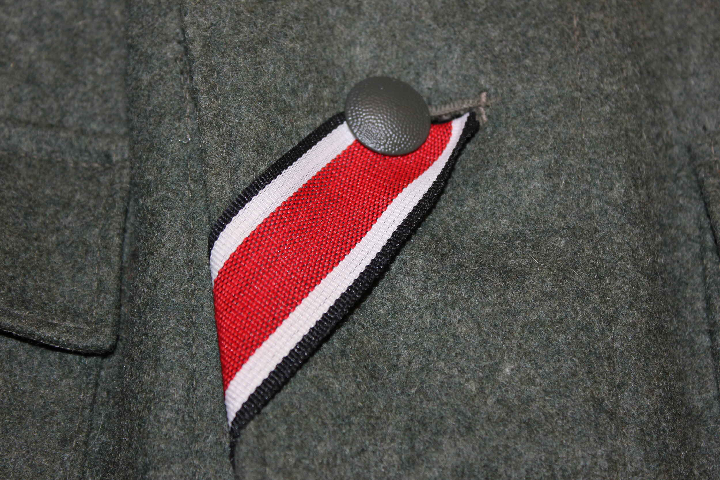 ‘Der Fuhrer’ 4th SS Regiment: — The Military Mark