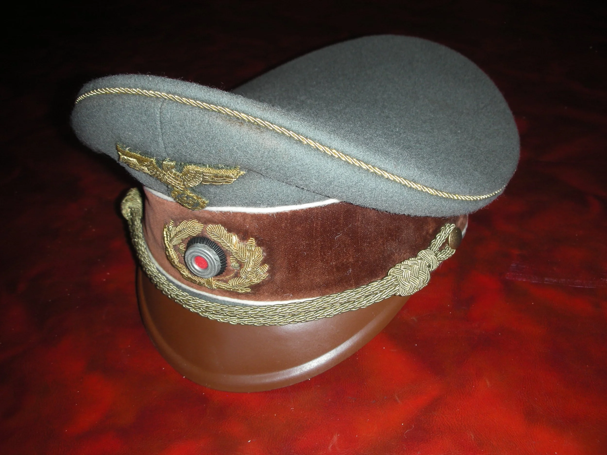 Der Fuhrer: — The Military Mark