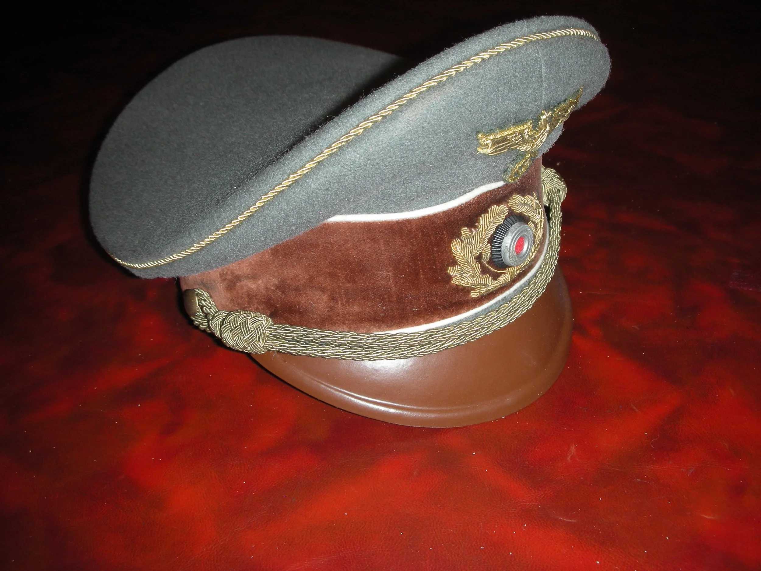 Der Fuhrer: — The Military Mark