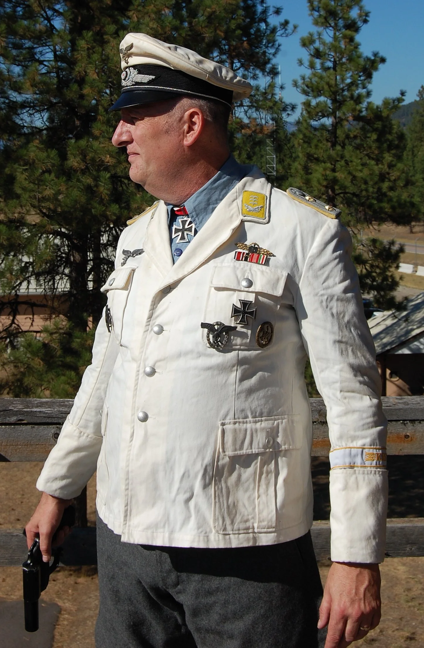 Lwb008 UNIFORMS AND INSIGNIA OF THE LUFTWAFFE 1933-1945, 51% OFF