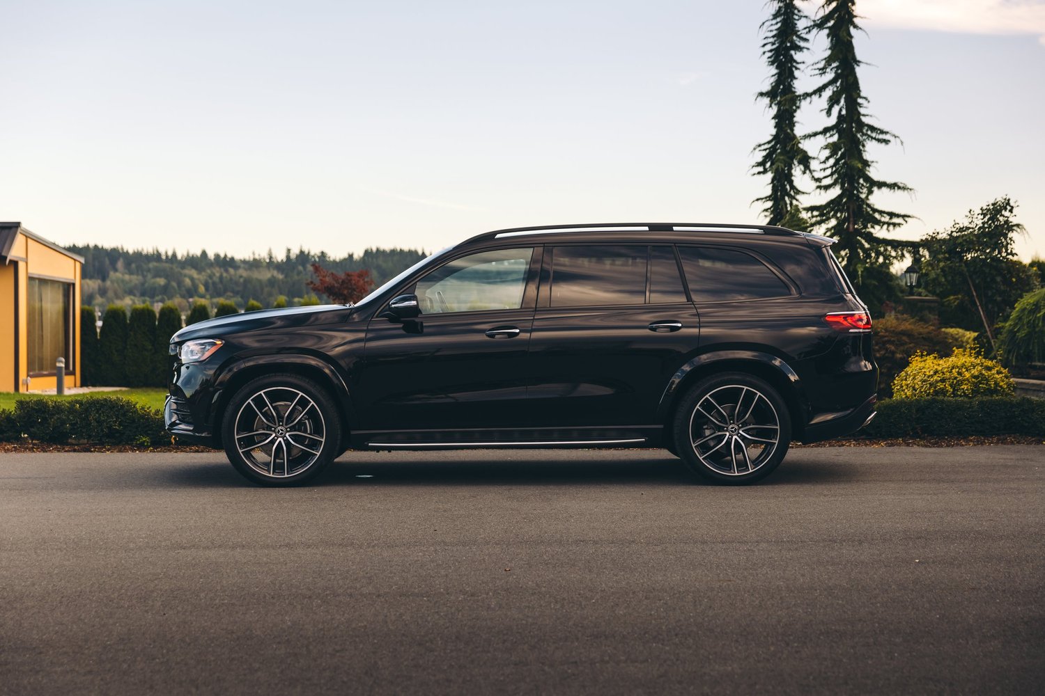 Rent a Mercedes-Benz GLS580 — ZEROSA LUXURY CAR RENTAL