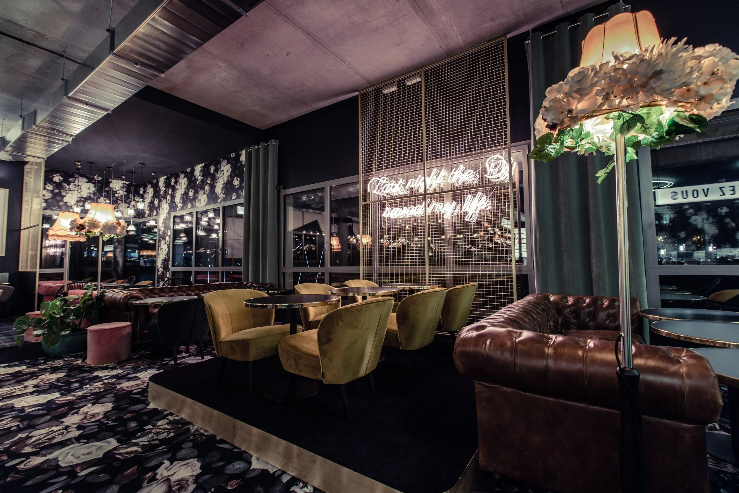 WHITEFIELDS CAFÉ — Wunder