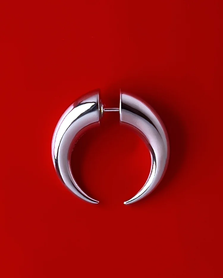 Prince Albert Earring Platinum — KISKA LAB