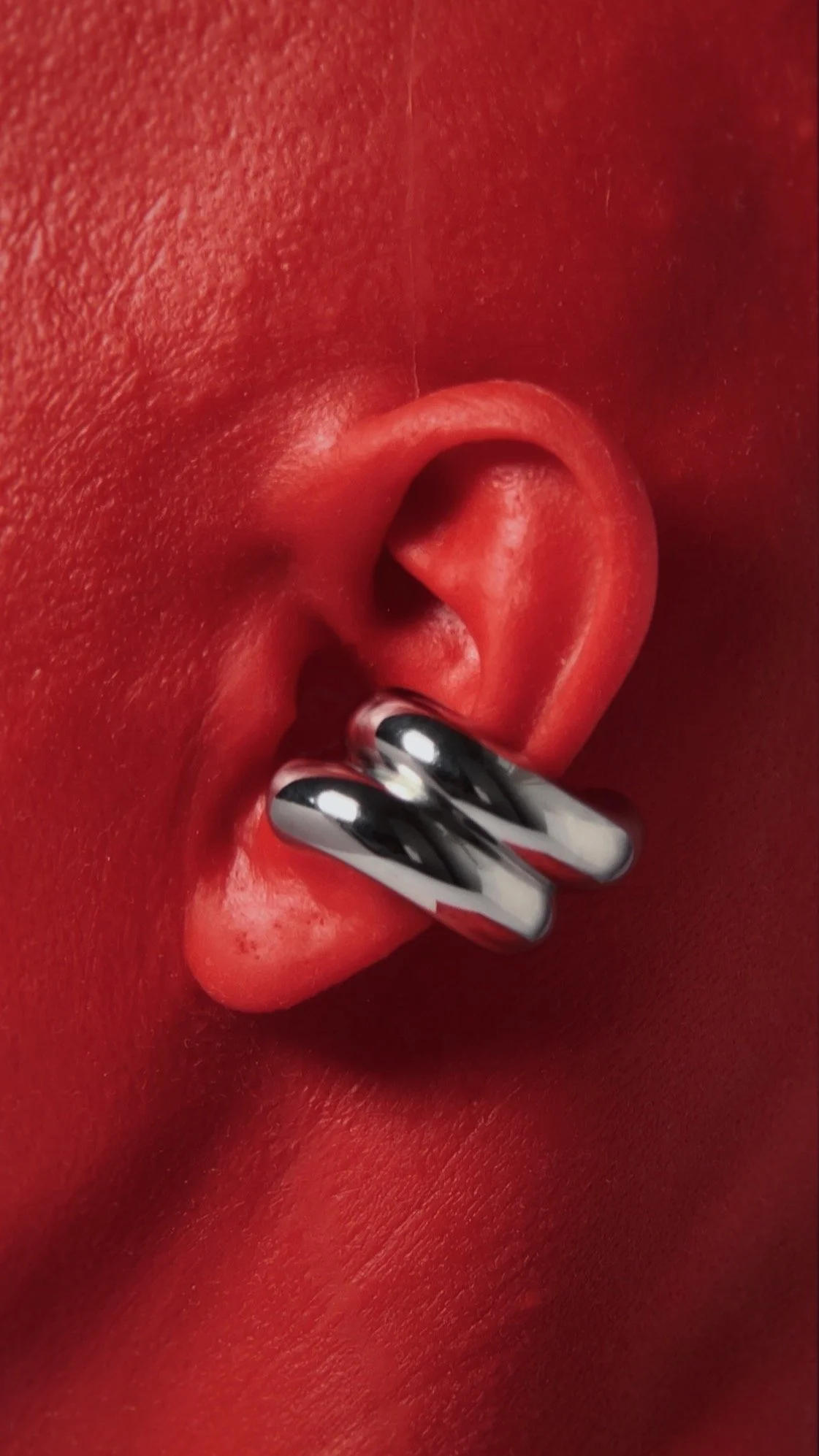 Prince Albert Earring Platinum — KISKA LAB