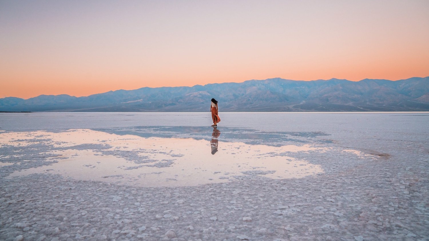 Badwater Basin Death Valley: How to Visit the Rare Temporary Lake ...
