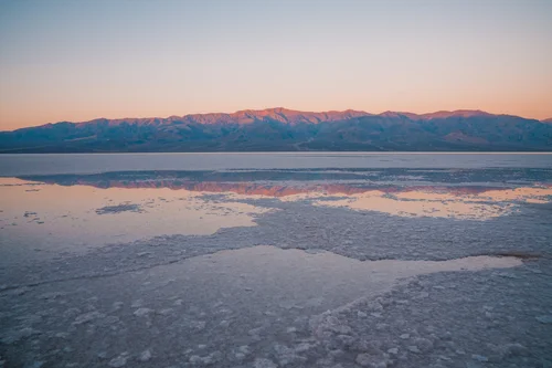 Badwater Basin Death Valley: How to Visit the Rare Temporary Lake ...
