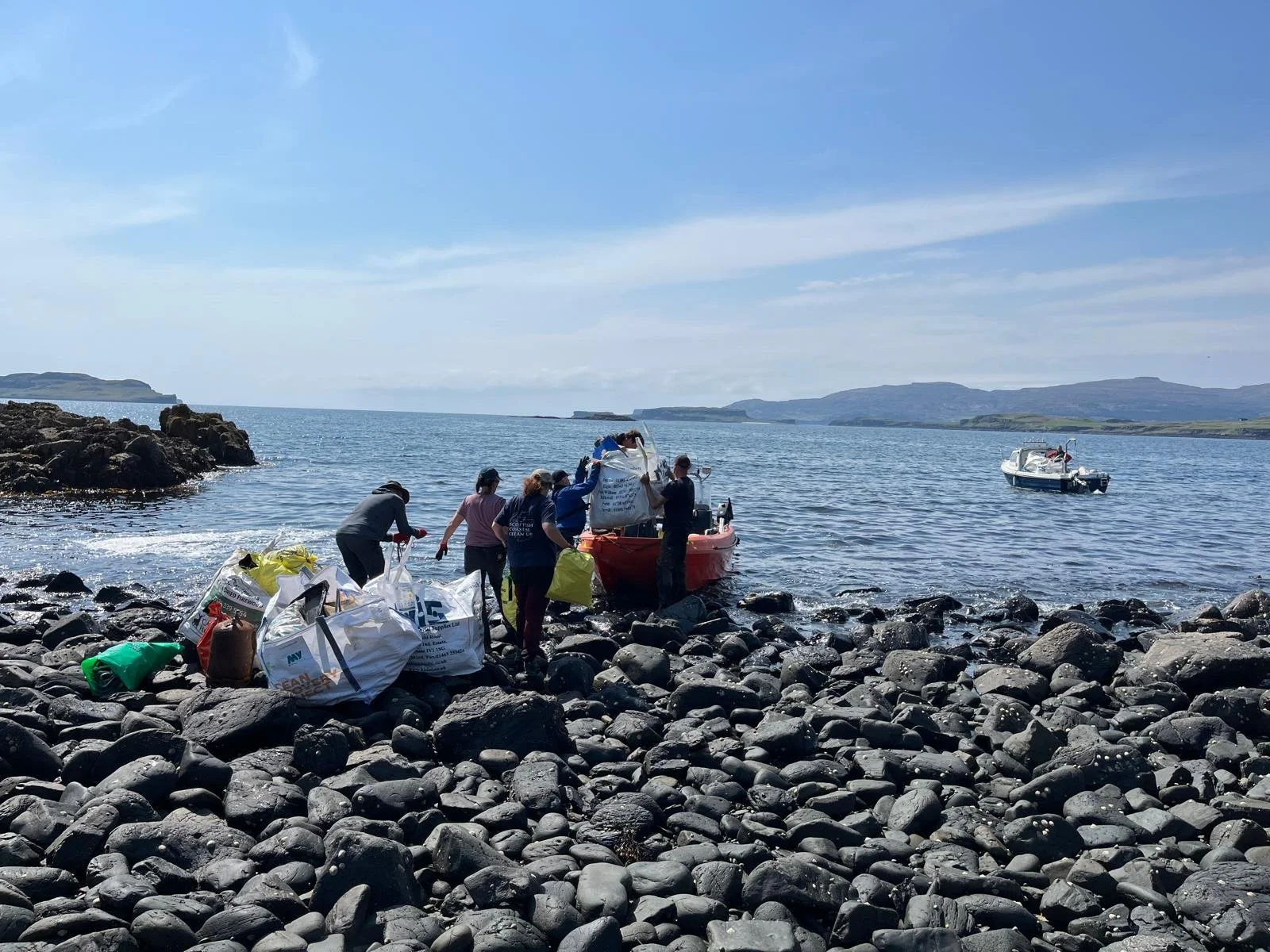 Community collaboration for Bracadale Beach Blitz — Highlands & Islands ...