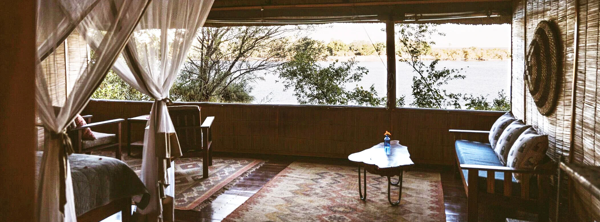 Riverside Chalets — CHUNDUKWA RIVER LODGE