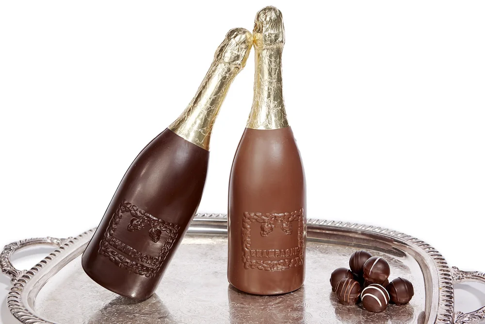 10 Valentine's Day Gifts to Make Chocolate Lovers Happy | The Chocolate ...
