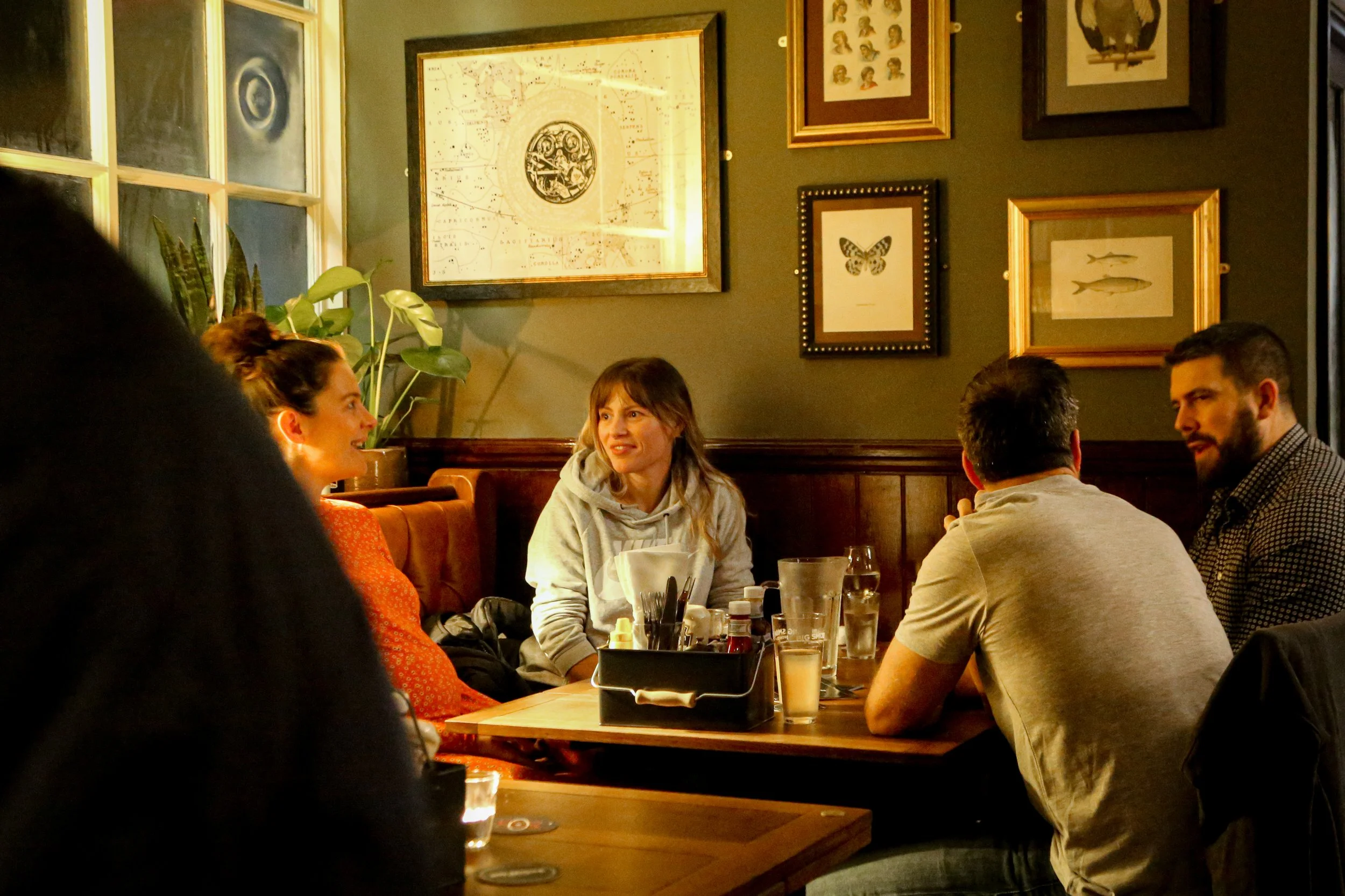 The Abercorn Arms - Cozy Pub with Beer Garden in Teddington