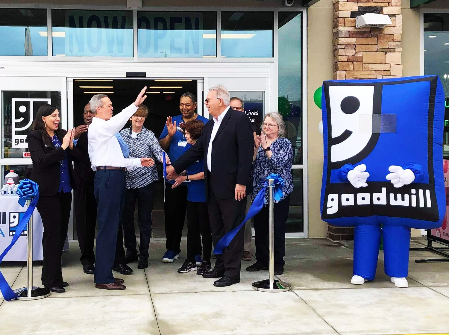 Attended Donation Centers: A Cleaner Way to Donate — Alabama Goodwill ...